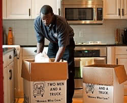 How to Pack a Kitchen for a Move